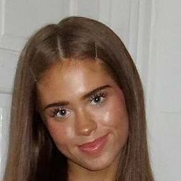 Milly Smith Updates, Photos, Bio & Fun Facts | Combster